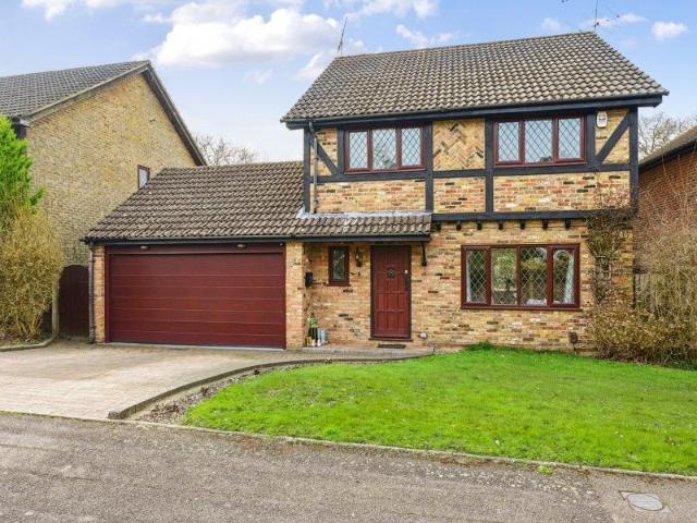 Bloomsbury Way, Blackwater, Camberley GU17, 4 bed detached house to rent, £2,500 pcm | PrimeLocation
