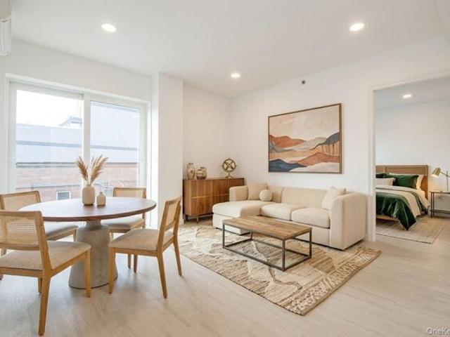 Blossom Ave Apt F, Flushing, Condo For Sale