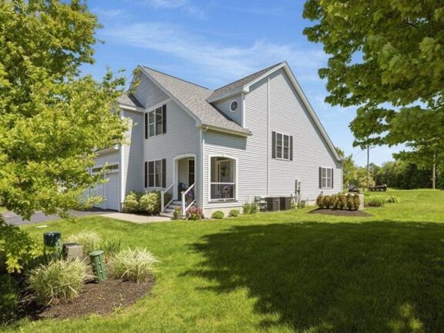 Blossom Ln Unit,stratham, Home For Sale