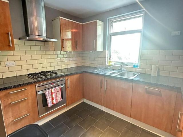 Blatchington Road, Hove BN3, 4 bed flat to rent, £2,400 pcm | PrimeLocation