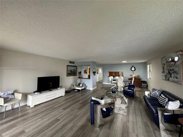 Blatt Blvd Apt,weston, Condo For Sale