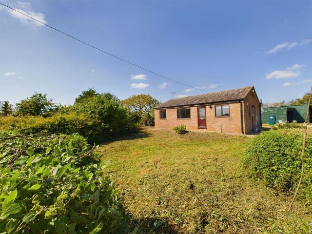Black Bank Road, Little Downham, ELY. 2 bed detached bungalow to rent £1,190 pcm £275 pw