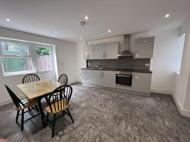 Black Boy Lane now La Rose Lane. 6 bed house to rent £4,400 pcm £1,015 pw