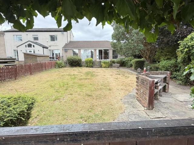 Black Carr Lodge, Outwood WF3, 3 bed semi detached bungalow to rent, £1,400 pcm | PrimeLocation