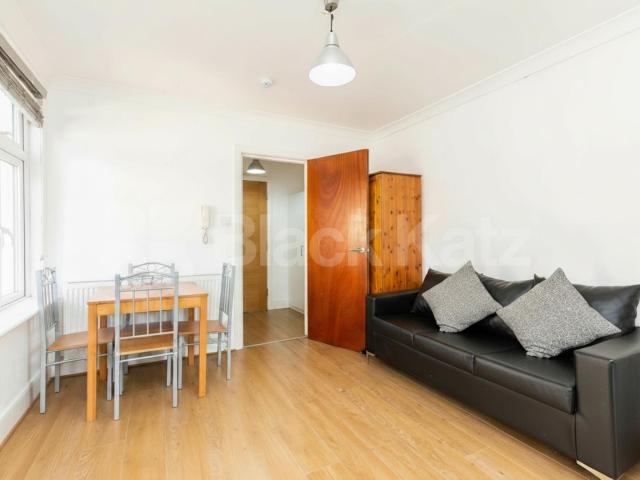 Black Katz are proud to present this one double bedroom apartment set within a well presented period building