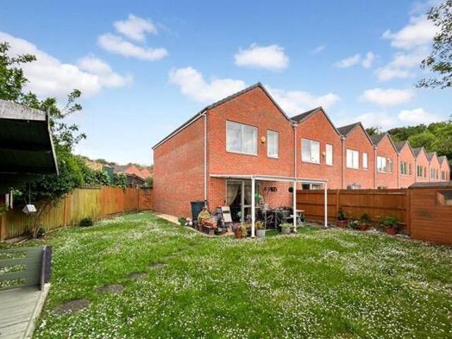 Black Prince Street, Plumstead, 3 Bedroom End