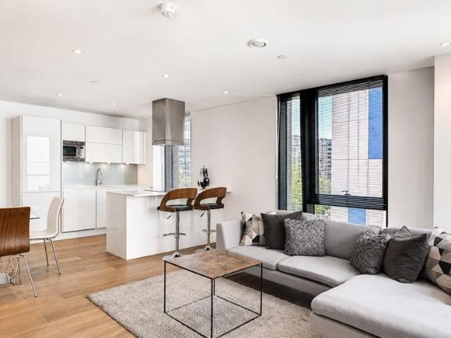Black Prince Road 1 bed flat to rent £2,950 pcm £681 pw