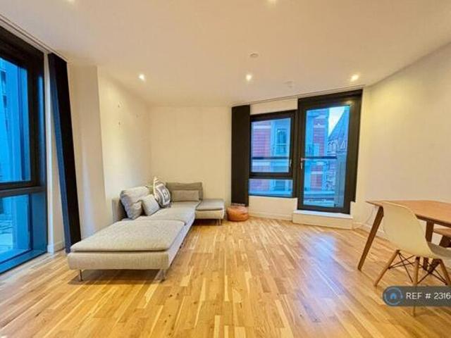 Black Prince Road, London, 2 Bedroom Flat