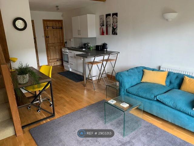 Blackmore Lane, Oxon RG4, Studio to rent, £1,250 pcm | PrimeLocation