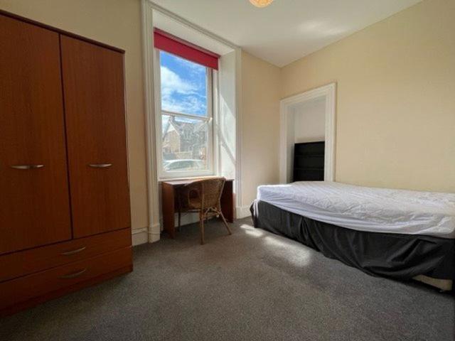 Blackness Road, Dundee DD2, 3 bed flat to rent, £1,050 pcm | PrimeLocation