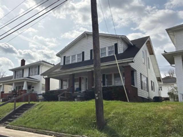 Blackburn Ave