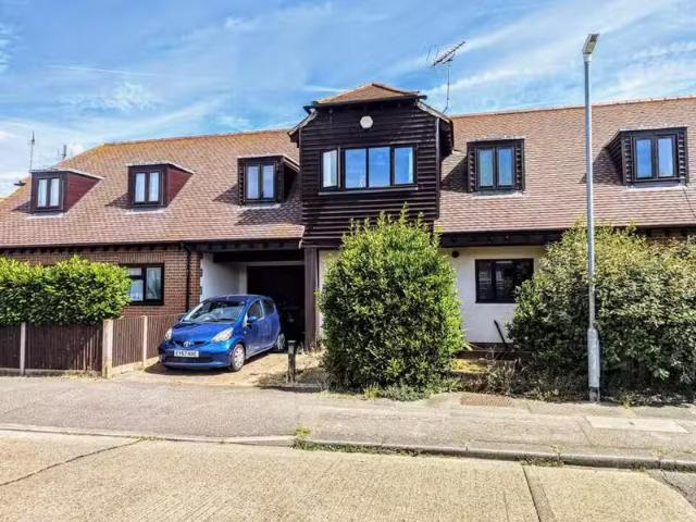 Blackburn Road, Herne Bay, CT6 3 bed terraced house for sale.