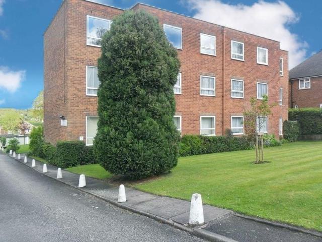Blackberry Lane, Sutton Coldfield B74 2 bed apartment to rent £1,000 pcm £231 pw