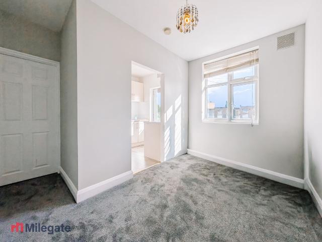 Blackbird Hill, London NW9, 2 bed flat to rent, £1,650 pcm | PrimeLocation