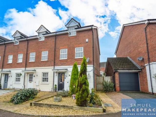 Blackbird Way, Packmoor, 4 Bedroom Town