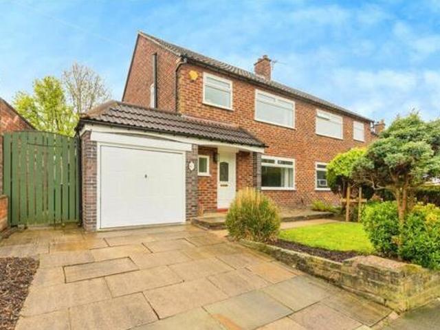 Blackcarr Road, Manchester, 3 Bedroom Semi detached