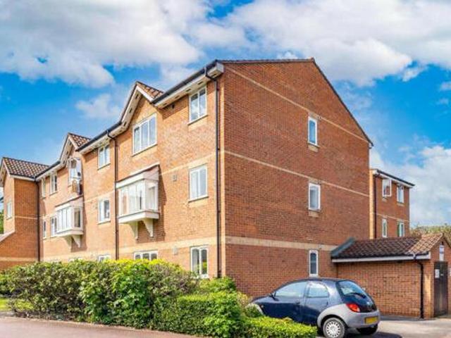Blackdown Close, London, 2 Bedroom Apartment