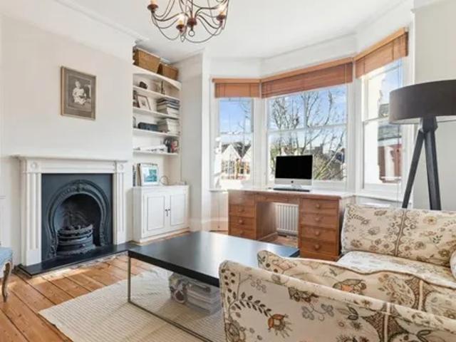 Blackett Street, London, SW15 1QG, United Kingdom | 3 bed apartment for rent #139543241 | Rentberry