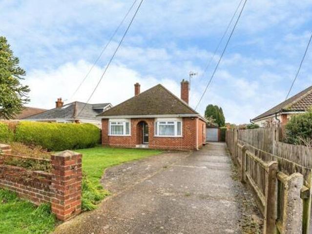 Blackfield, Hampton Lane, Southampton, 3 Bedroom Bungalow