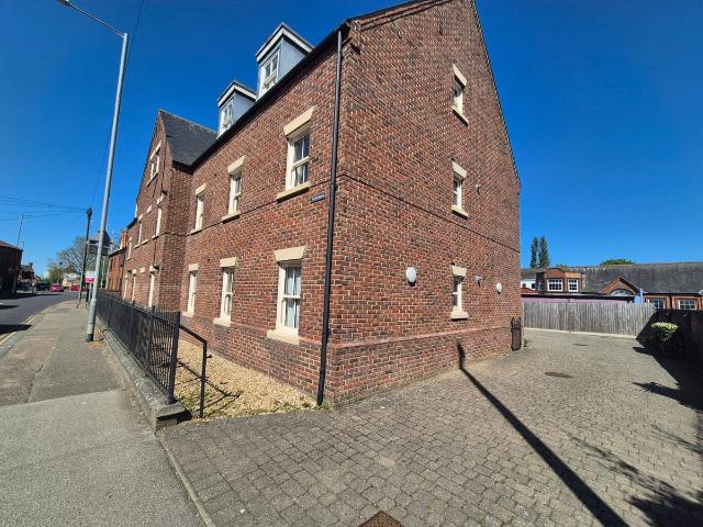 Blackfriars Road, King's Lynn PE30, 2 bed flat to rent, £825 pcm | PrimeLocation