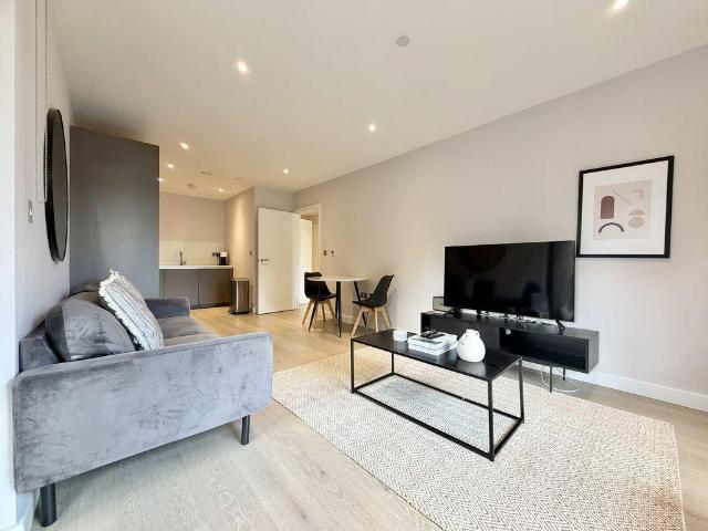 Blackfriars Road, SE1 1 bed apartment to rent £3,000 pcm £692 pw