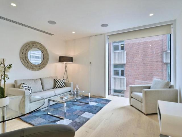 Blackfriars Road, Southbank, London, SE1 1 bed flat to rent £2,600 pcm £600 pw