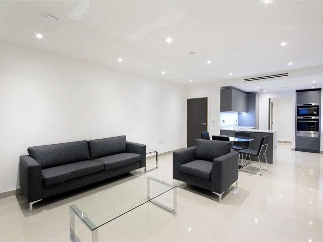 Blackfriars Road, Southwark, London, SE1 2 bed flat to rent £5,000 pcm £1,154 pw