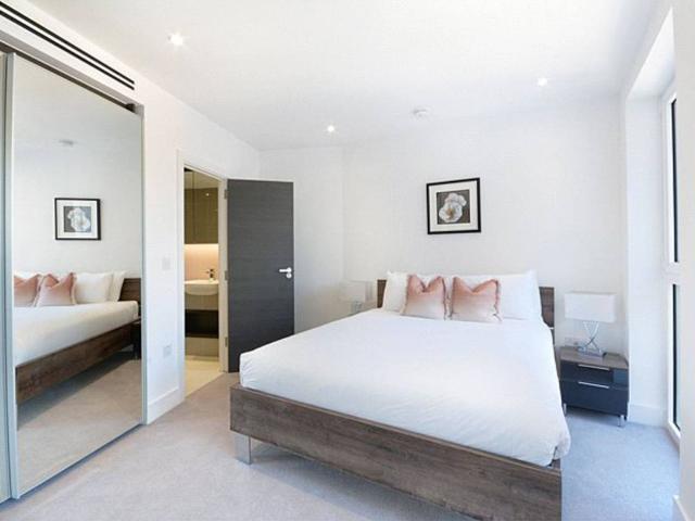 Blackfriars Road, Southwark, London SE1, 2 bed flat to rent, £8,000 pcm | PrimeLocation