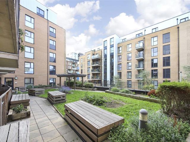 Blackheath Hill, Greenwich SE10, 2 bed flat to rent, £2,200 pcm | PrimeLocation