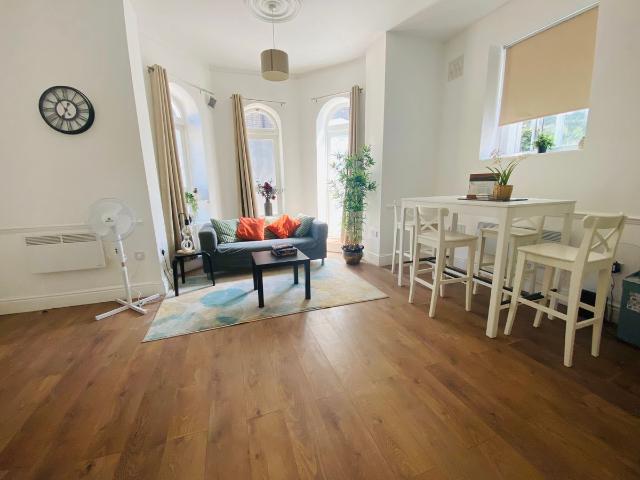 Blackheath Road, Greenwich SE10, 1 bed flat to rent, £1,550 pcm | PrimeLocation
