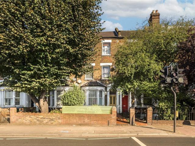 Blackheath Road, Greenwich SE10, 2 bed flat to rent, £1,900 pcm | PrimeLocation