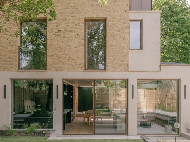 Blackheath Village SE3 4 bed detached house to rent £4,500 pcm £1,038 pw