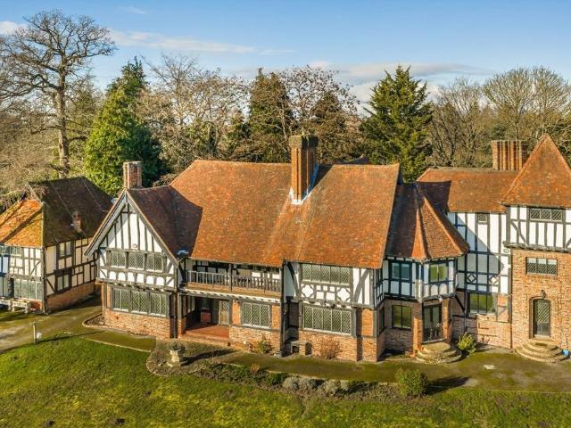 Blackhills, Esher KT10 8 bed house to rent £13,000 pcm £3,000 pw