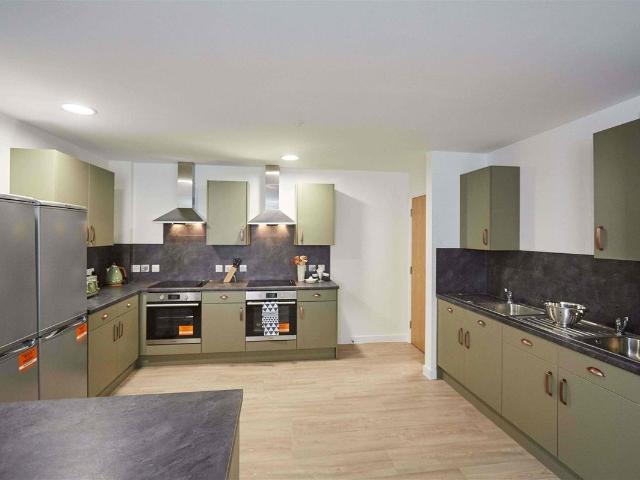 Blackhorse Lane, London E17, 1 bed flat to rent, £1,426 pcm | PrimeLocation