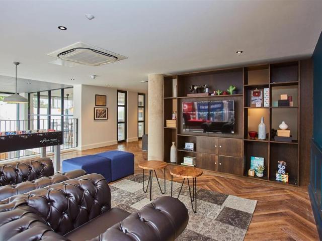 Blackhorse Lane, London E17 1 bed in a flat share to rent £1,235 pcm £285 pw