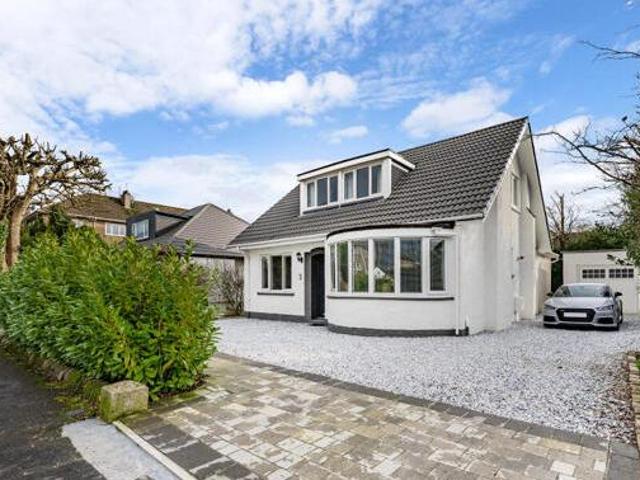 Blackhouse Avenue, Newton Mearns, 4 Bedroom Detached