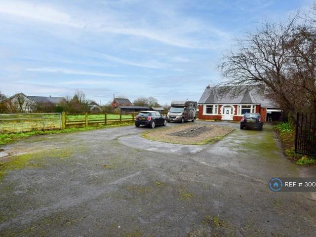 Blackpool Road, Preston, PR4 4 bed bungalow to rent £3,250 pcm £750 pw