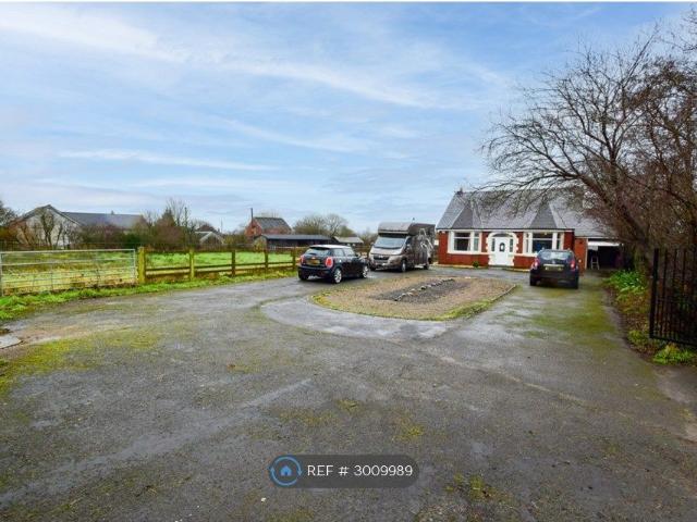 Blackpool Road, Preston PR4, 4 bed bungalow to rent, £3,250 pcm | PrimeLocation