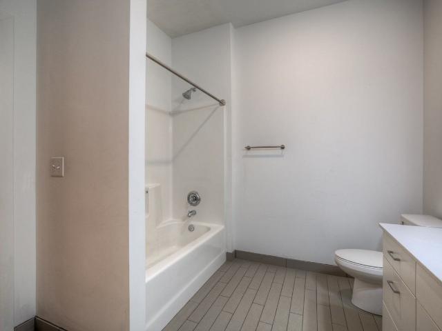 Blackstone Station 1 Bedroom Apartment for Rent at 3824 Farnam St, Omaha, NE 68131 Nebraska Medical Center
