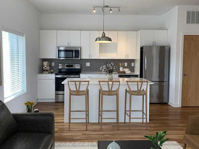 Blackstone Union Studio Apartment for Rent at 401 S 41st St, Omaha, NE 68131 Blackstone