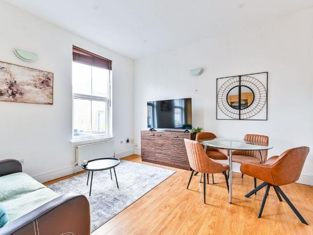 Blackstock Road, Finsbury Park, London N4, 2 bed flat to rent, £3,749 pcm | PrimeLocation