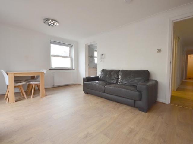 Blackstock Road, Finsbury Park, N4 2 bed apartment to rent £2,197 pcm £507 pw