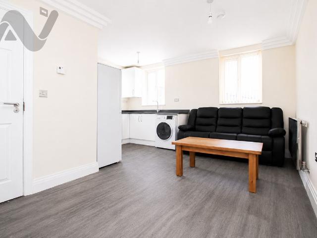 Blackstock Road, London N4, 2 bed flat to rent, £2,100 pcm | PrimeLocation