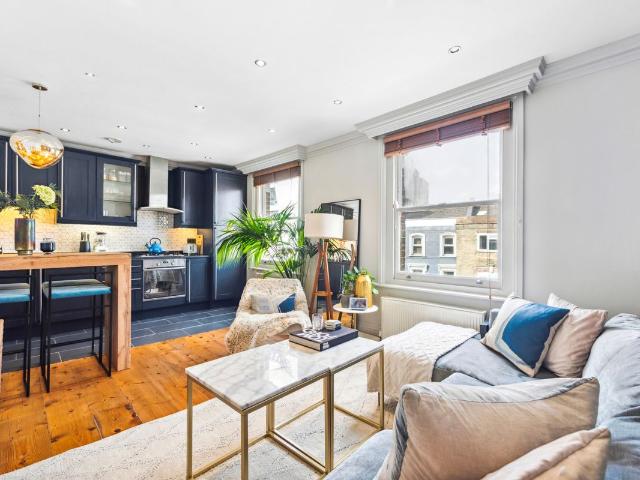 Blackstock Road, London N5, 1 bed flat to rent, £2,600 pcm | PrimeLocation