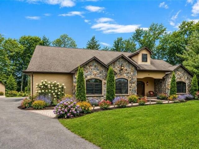 Blacksburt Ct, North Kingstown, Home For Sale
