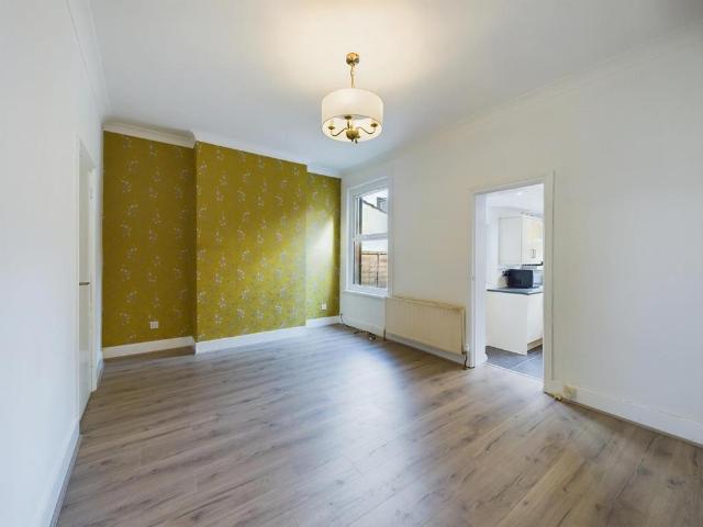 Blackshaw Road, Tooting 3 bed terraced house to rent £2,700 pcm £623 pw