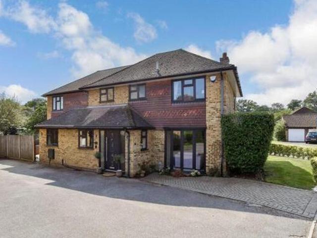 Blacksmith Drive, Weavering, 4 Bedroom Detached