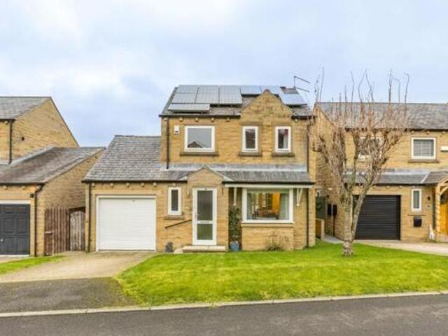 Blacksmiths Fold, Almondbury, 3 Bedroom Detached