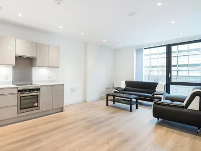 Blacksmiths House, 9 Valencia Close, London, E14 0JQ, United Kingdom | 2 bed house for rent #166420330 | Rentberry