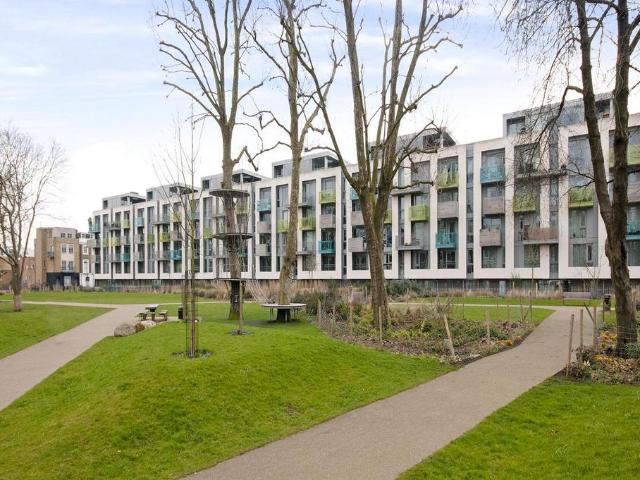 Blackthorn Avenue, Islington, London Studio to rent £3,000 pcm £692 pw